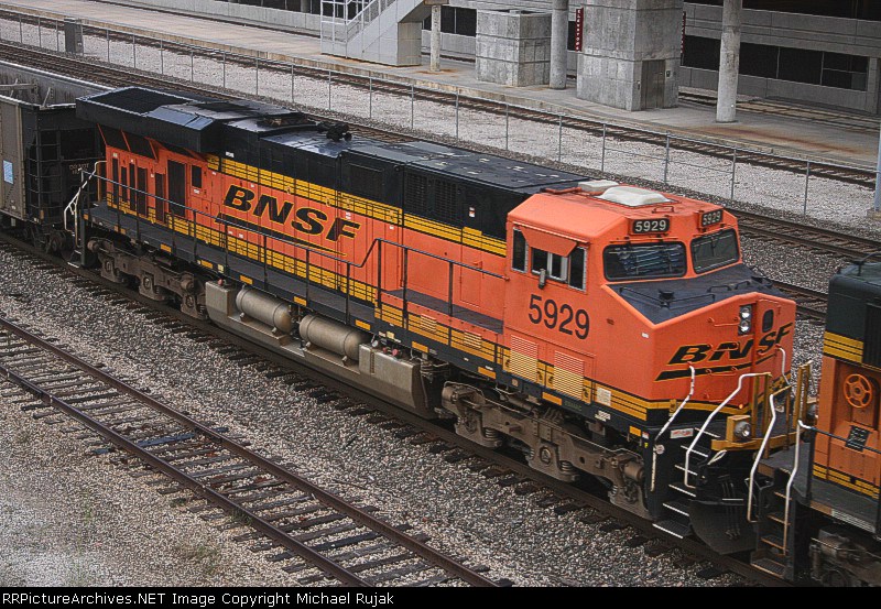 BNSF 5929